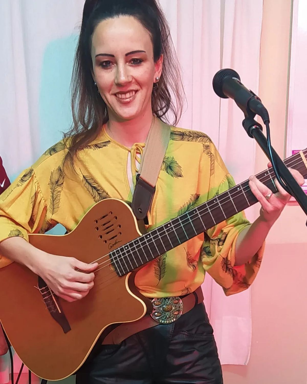 Fernanda Dupuy presentó el video Mi mundo