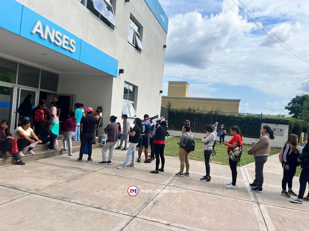 ¿Cuándo cobro? El calendario completo de febrero para jubilaciones y asignaciones