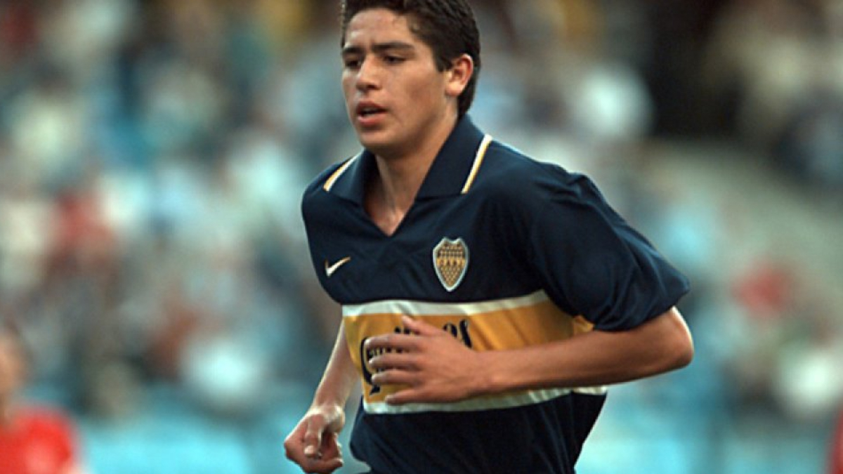 A 24 años del debut de Riquelme