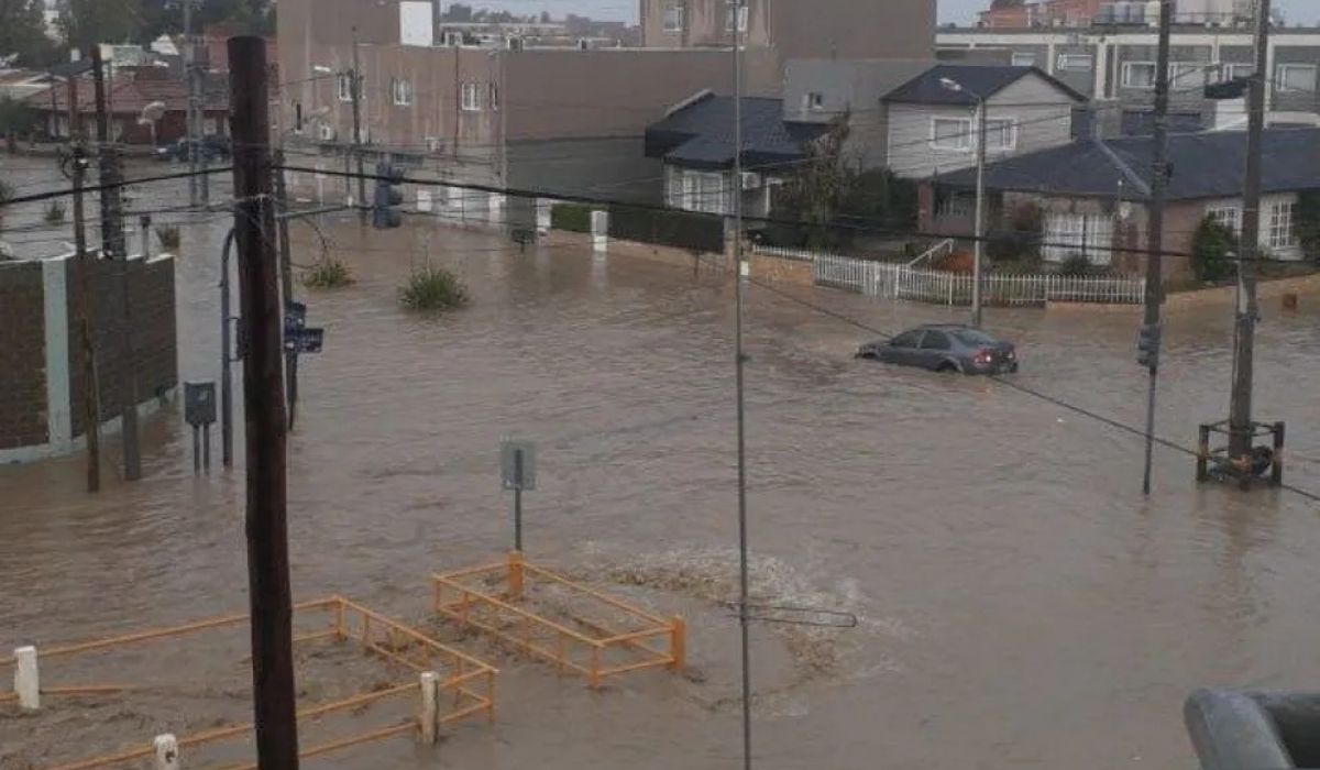 Un fuerte temporal provocó inundaciones y caos en Comodoro Rivadavia