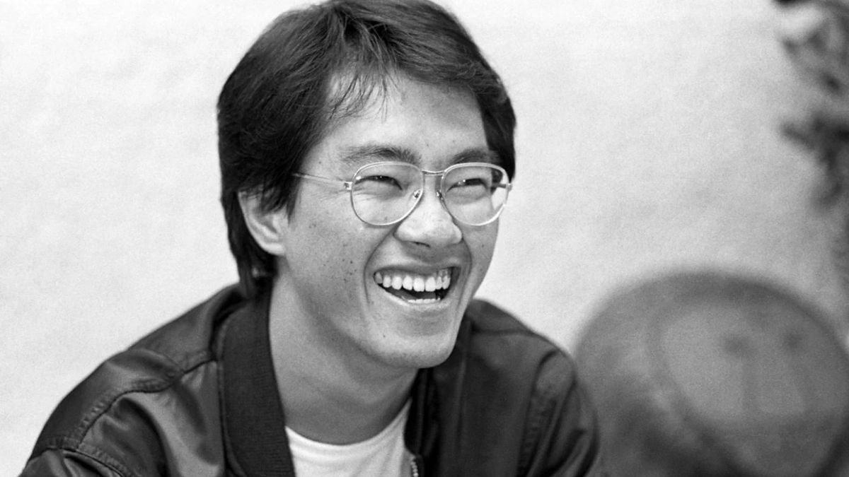 Fanáticos emocionados por el mural que rinde tributo a Akira Toriyama