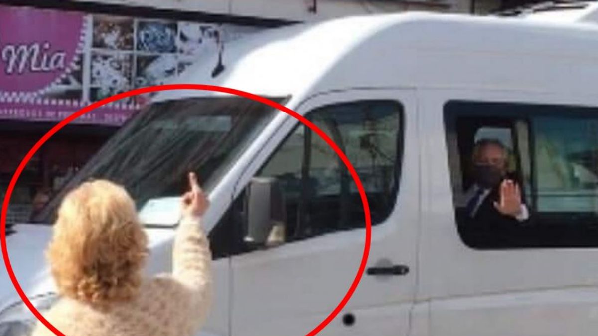 El cálido saludo de una señora que incomodó a Alberto Fernández