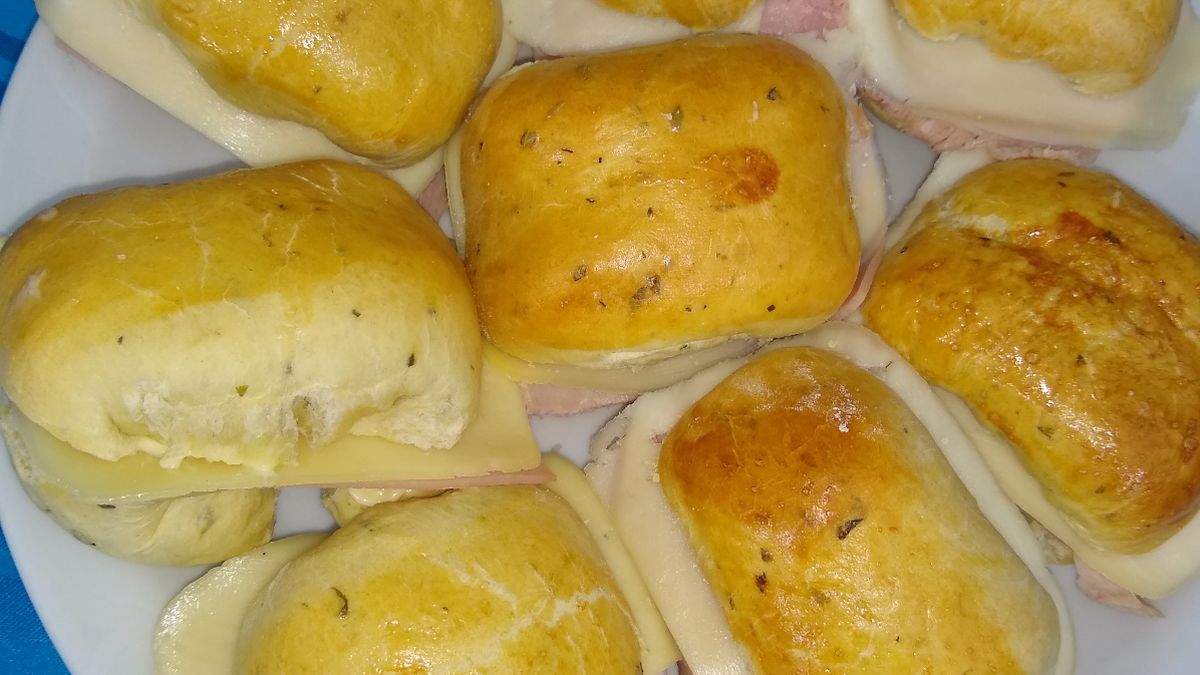 Hacemos pan de pebete junto a los chicos de la Asociación Todos Juntos