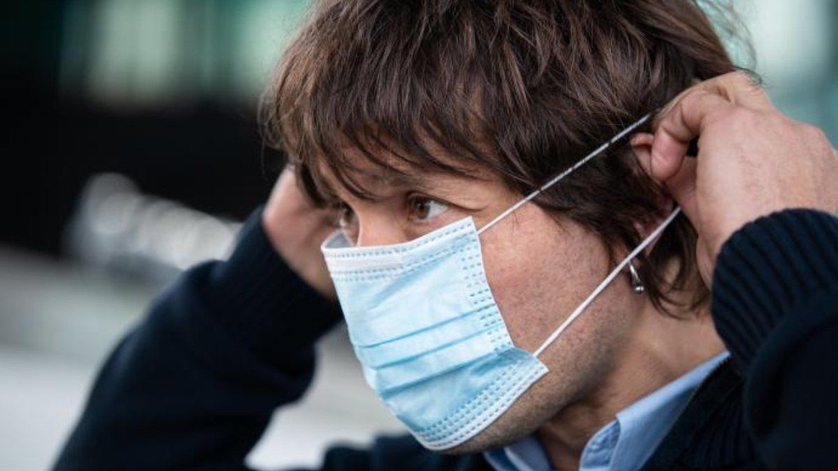 ¿En qué momento deja de contagiar una persona con covid-19?