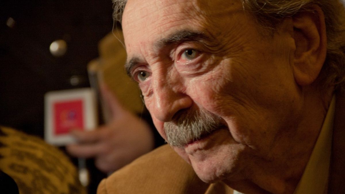 Cinco poemas para recordar a Juan Gelman