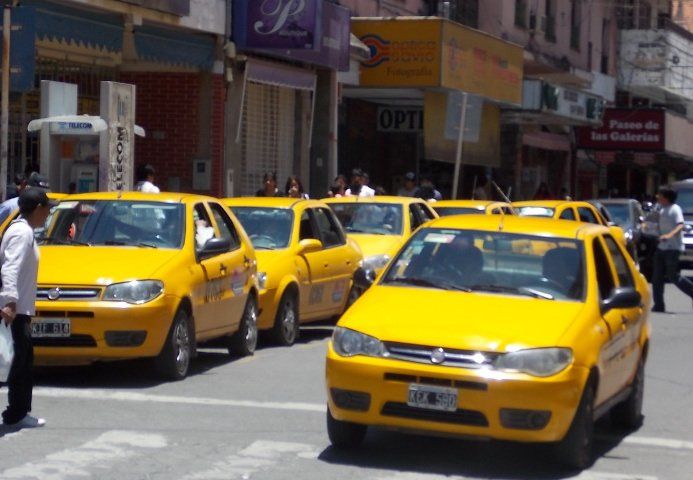Fuerte aumento en las tarifas de taxis amarillos Fuerte aumento en las tarifas de taxis amarillos