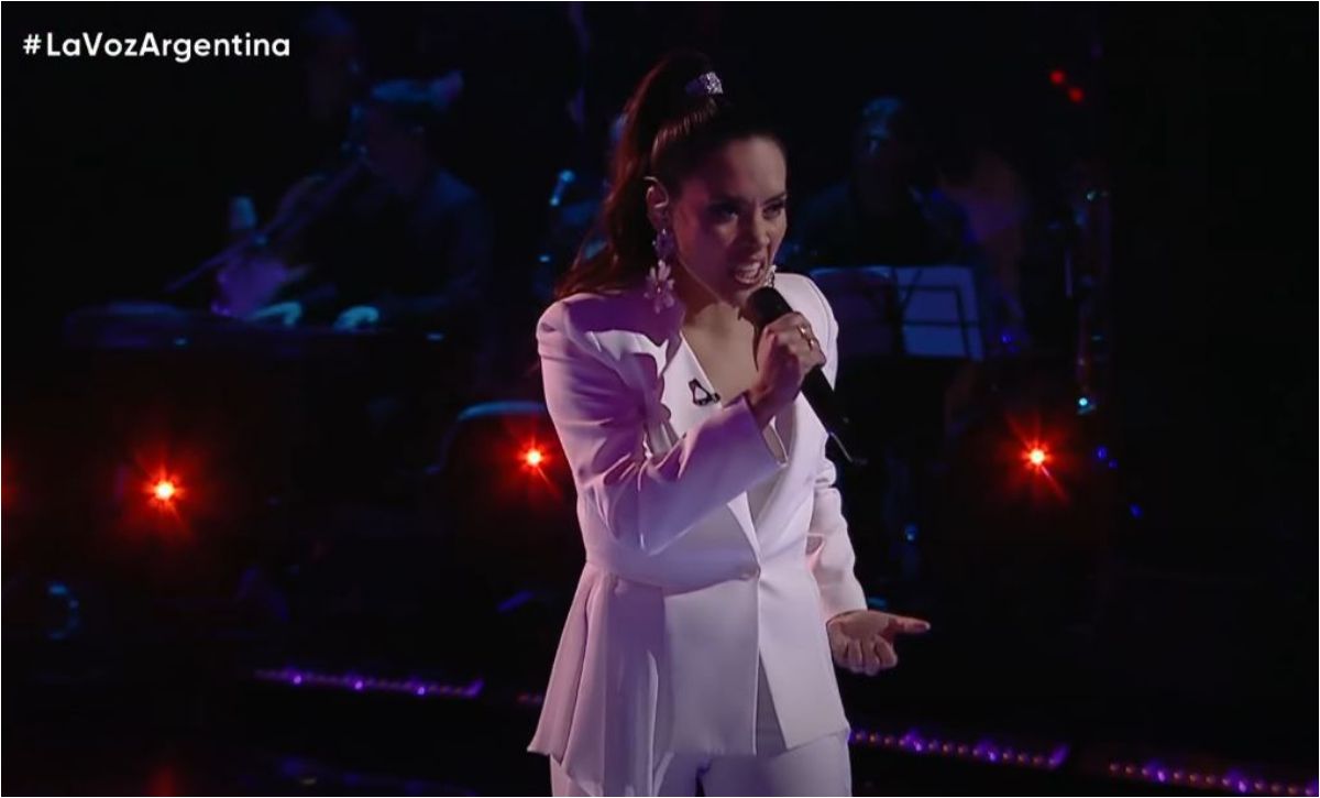La jujeña Lu Araya brilló, fue elegida por la gente y sigue en La Voz ...