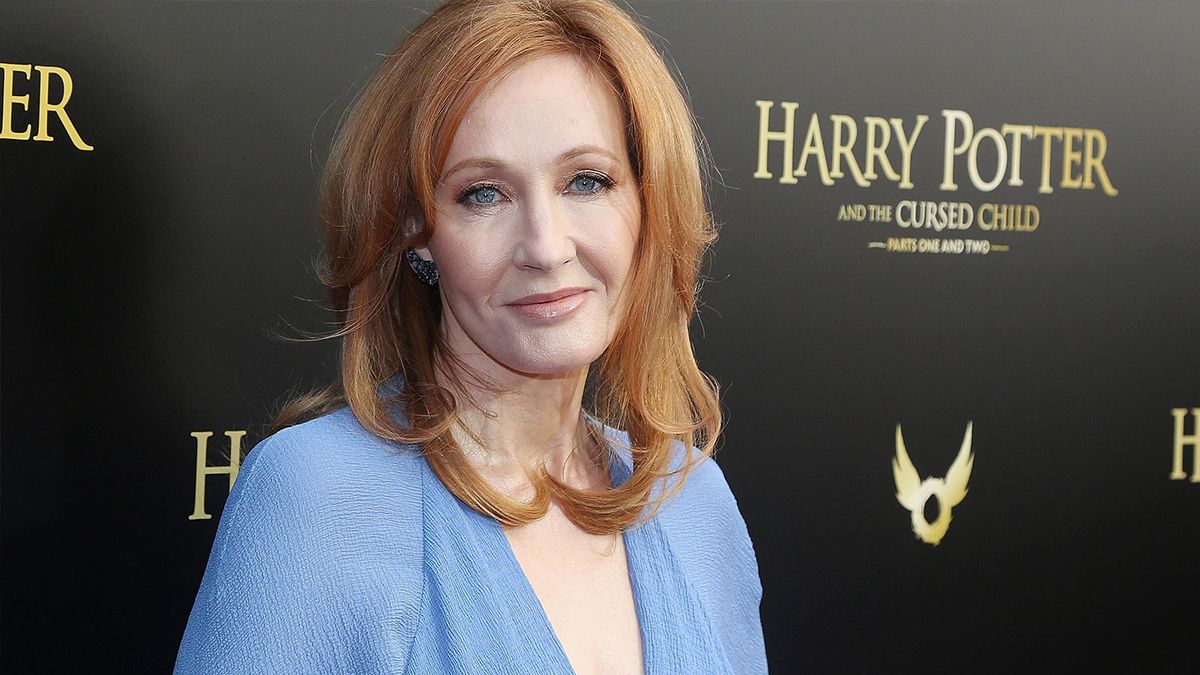 Creadora de Harry Potter, hará millonaria donación a huérfanos en Ucrania