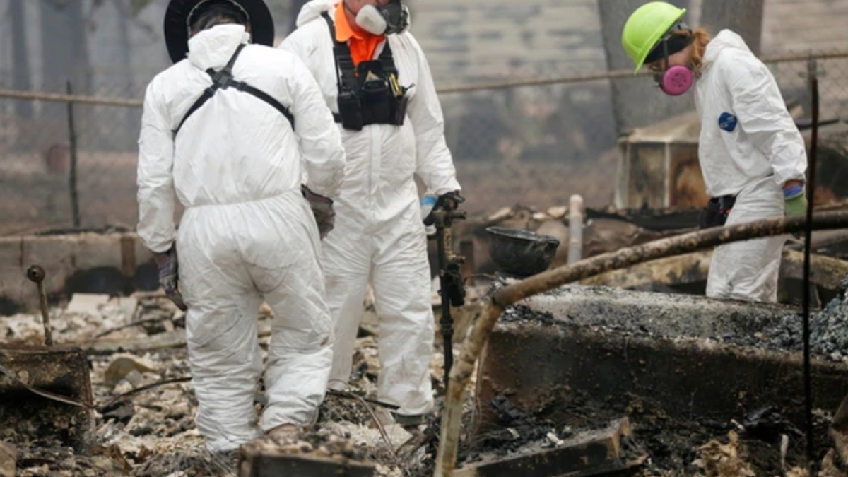 Hallan ocho cuerpos más y ya son 59 los muertos en California