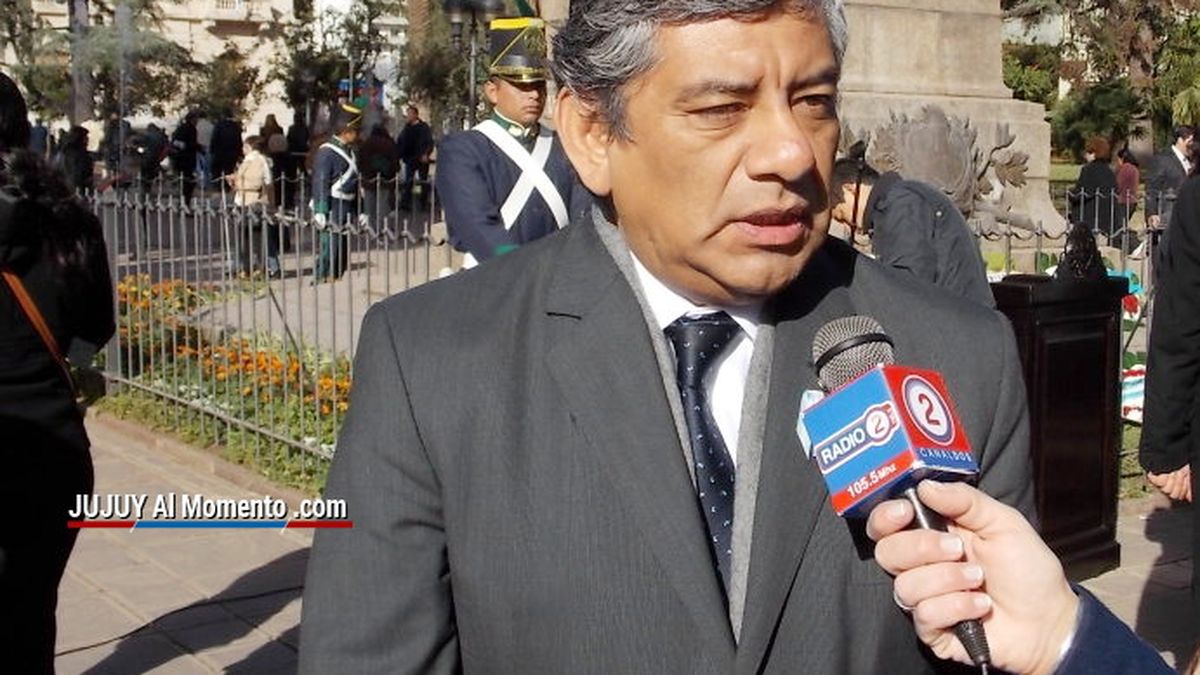 Salud colapsada: Piden interpelación al ministro Flores