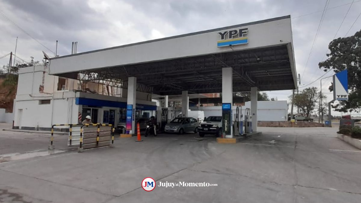 Las estaciones de servicio de YPF continuarán aceptando tarjetas de crédito