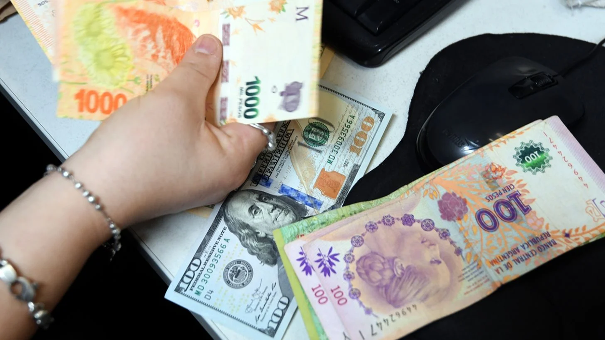 Así cerró el dólar blue tras la nueva medida del BCRA sobre las tasas ...