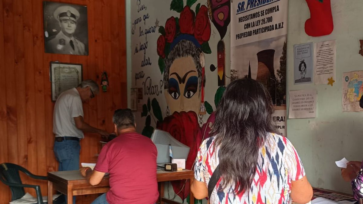 Ex trabajadores de Zapla: se reanudan las reuniones por la ley de ...
