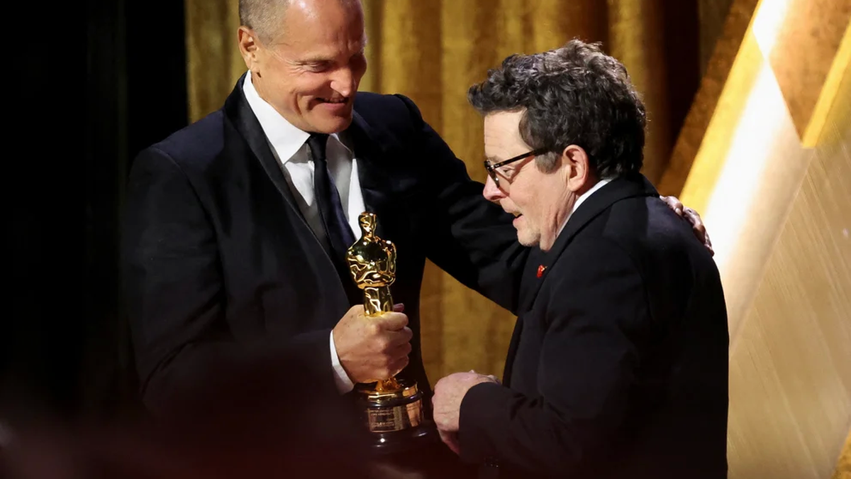 Michael J. Fox recibió un Oscar honorífico por su trabajo humanitario