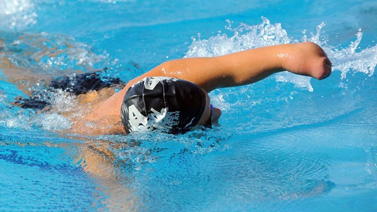 Natación adaptada para personas con discapacidad