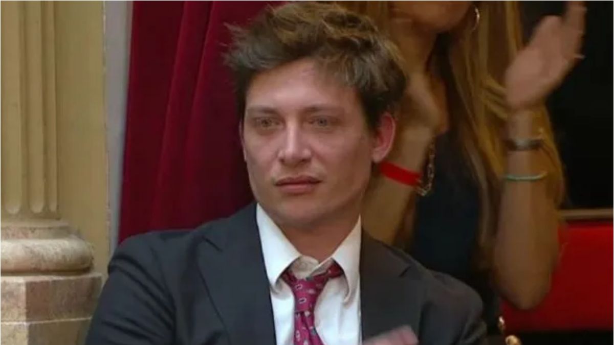 El video de Santiago Caputo en el Congreso durante el discurso de ...