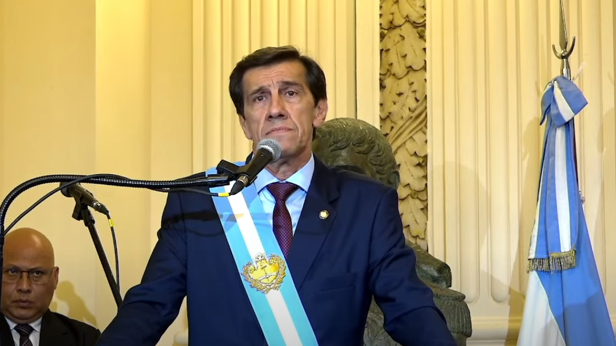 Casi sin cambios, así quedó el gabinete del gobernador Carlos Sadir