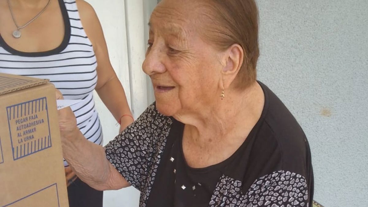 Con 101 años, jujeña fue a cumplir con su deber cívico