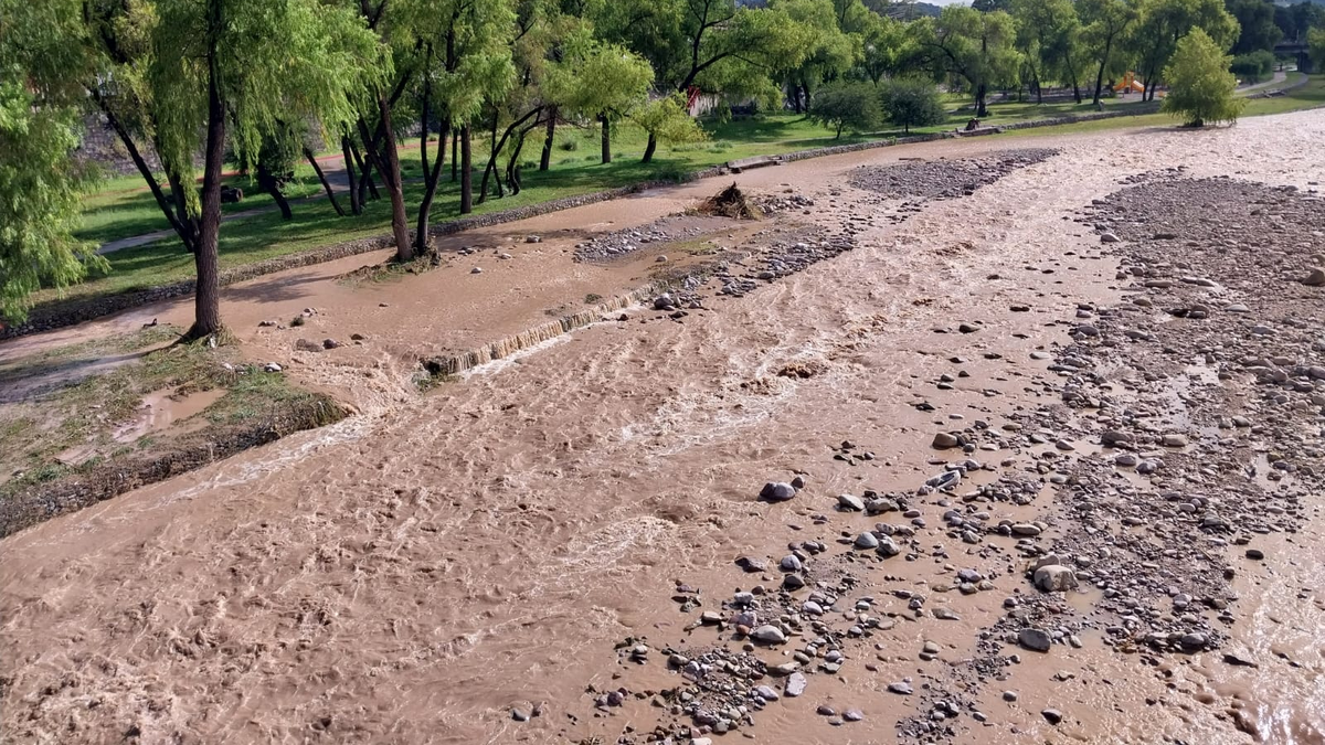 Temporal en la ciudad: tremenda crecida del Río Xibi Xibi