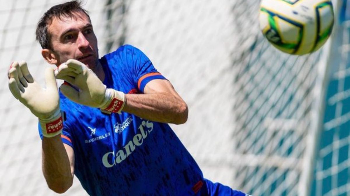 Luego de su paso por México, Marcelo Barovero vuelve al fútbol argentino