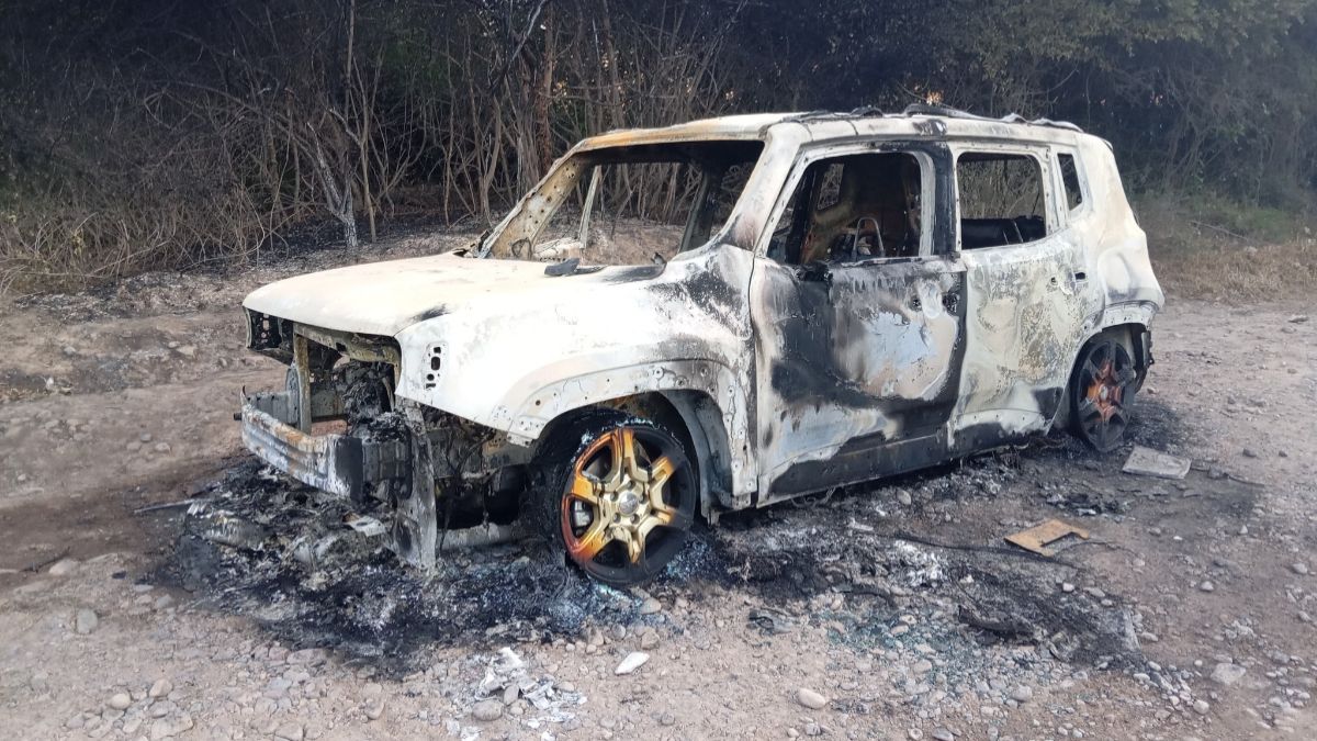 Conmoción por el hallazgo de dos cuerpos calcinados en un vehículo incendiado