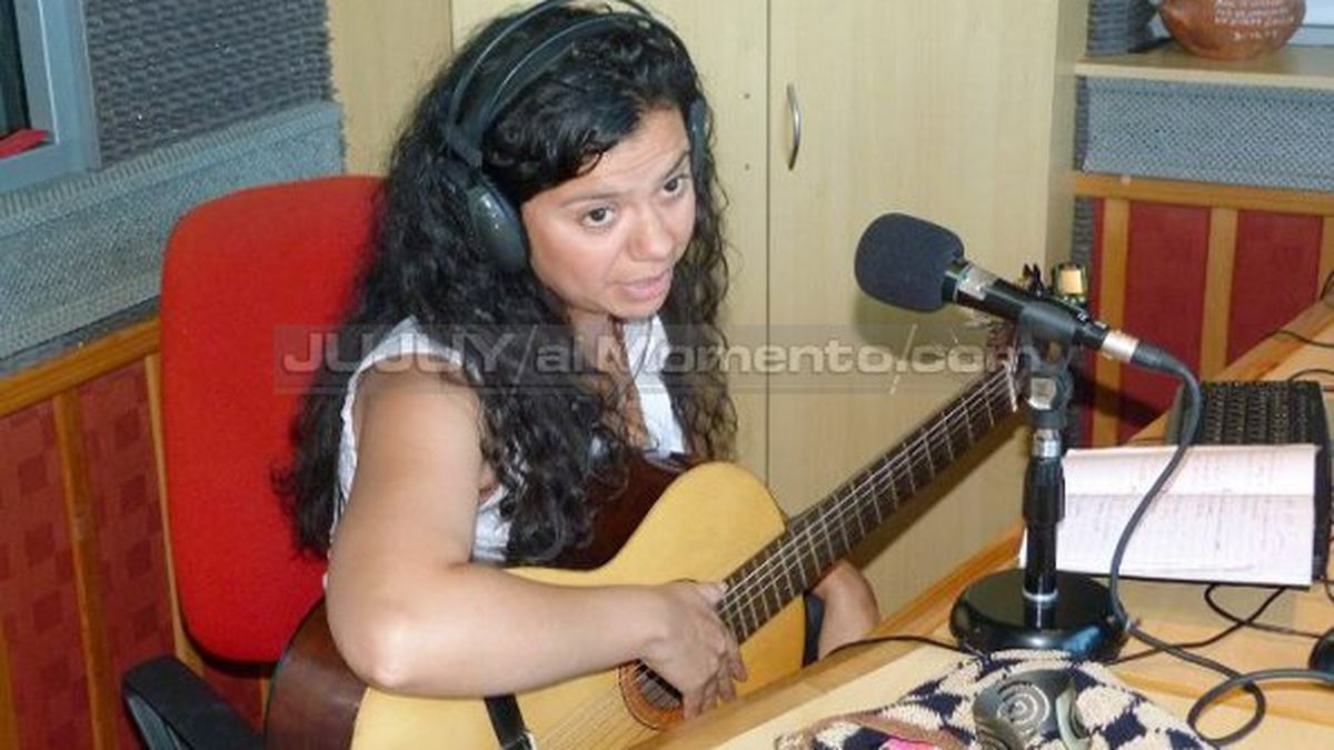 Carolina Escobar se presenta en Macedonio Graz