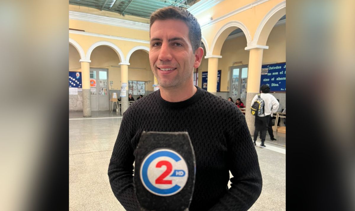 Manuel Quintar: Cada vez que uno levanta una piedra, aparece un curro ...