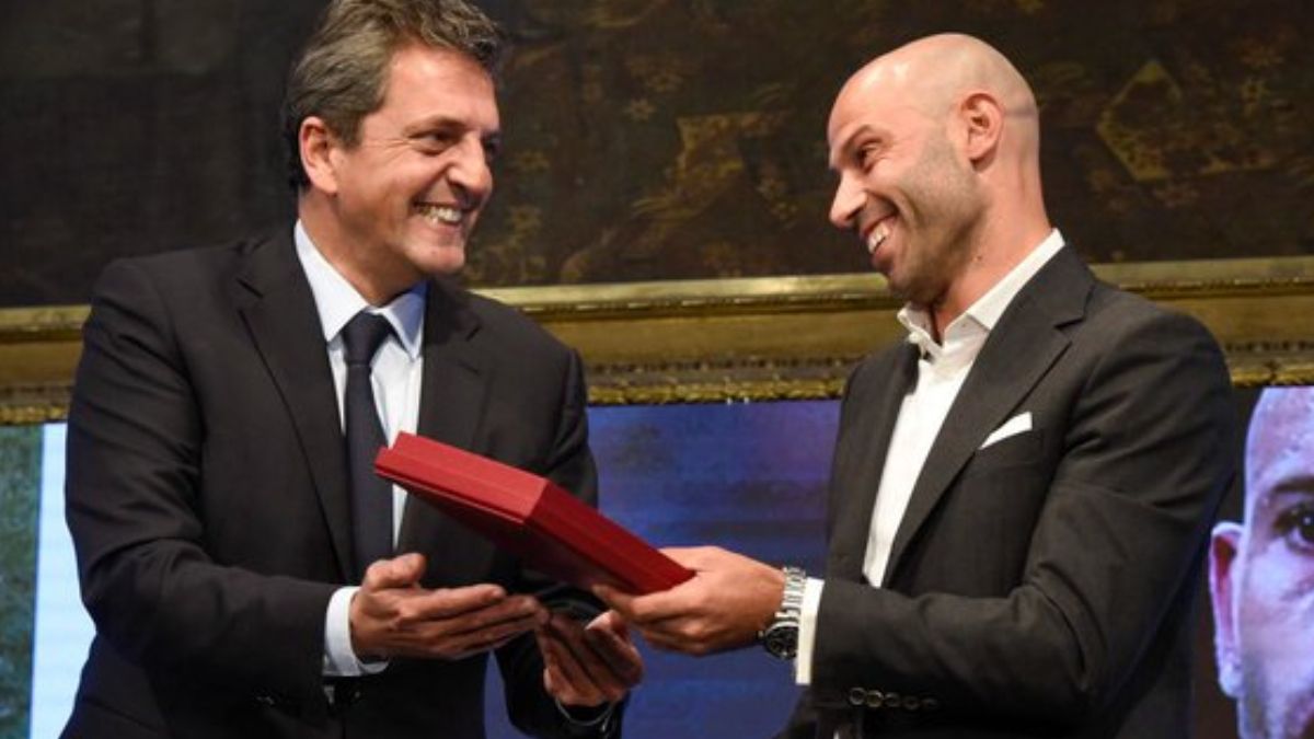 El Jefecito, homenajeado en el Congreso