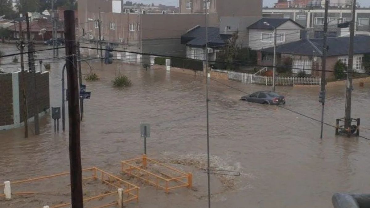 Un fuerte temporal provocó inundaciones y caos en Comodoro Rivadavia