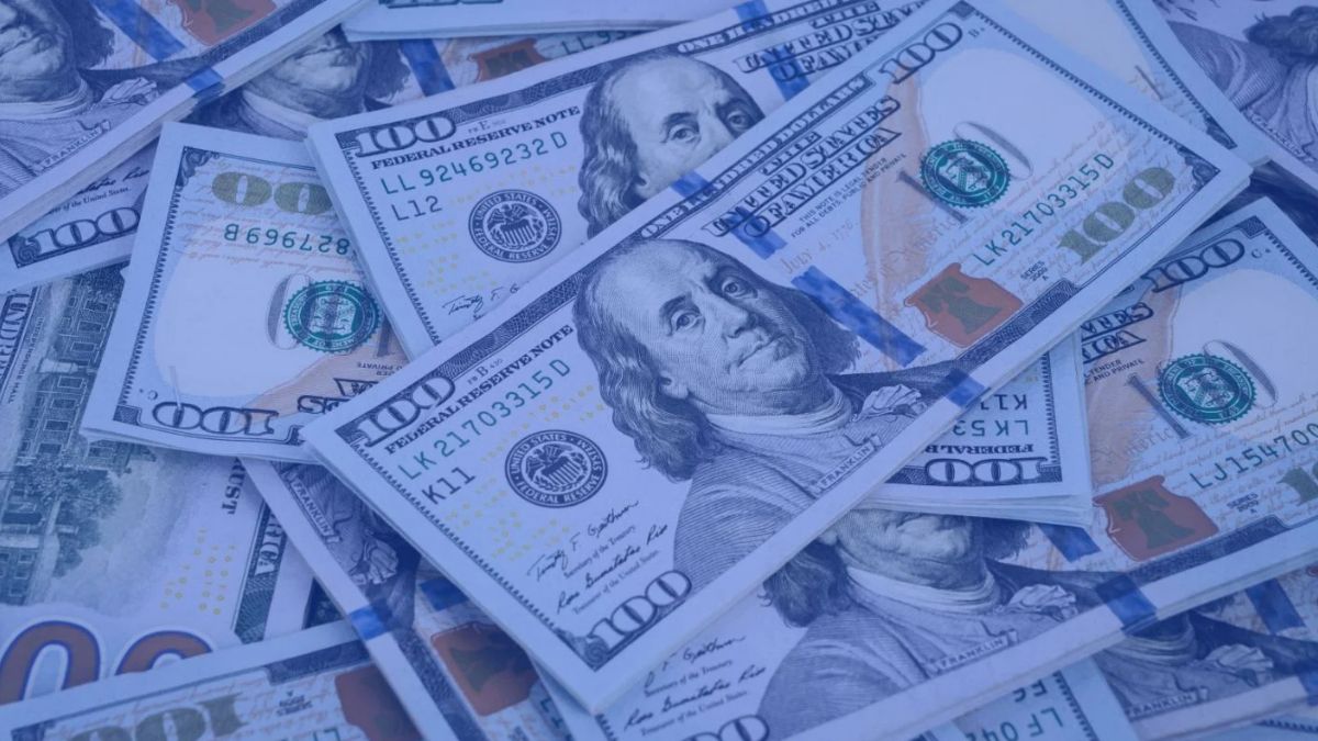 El dólar blue no para de escalar y ya superó los 500 pesos